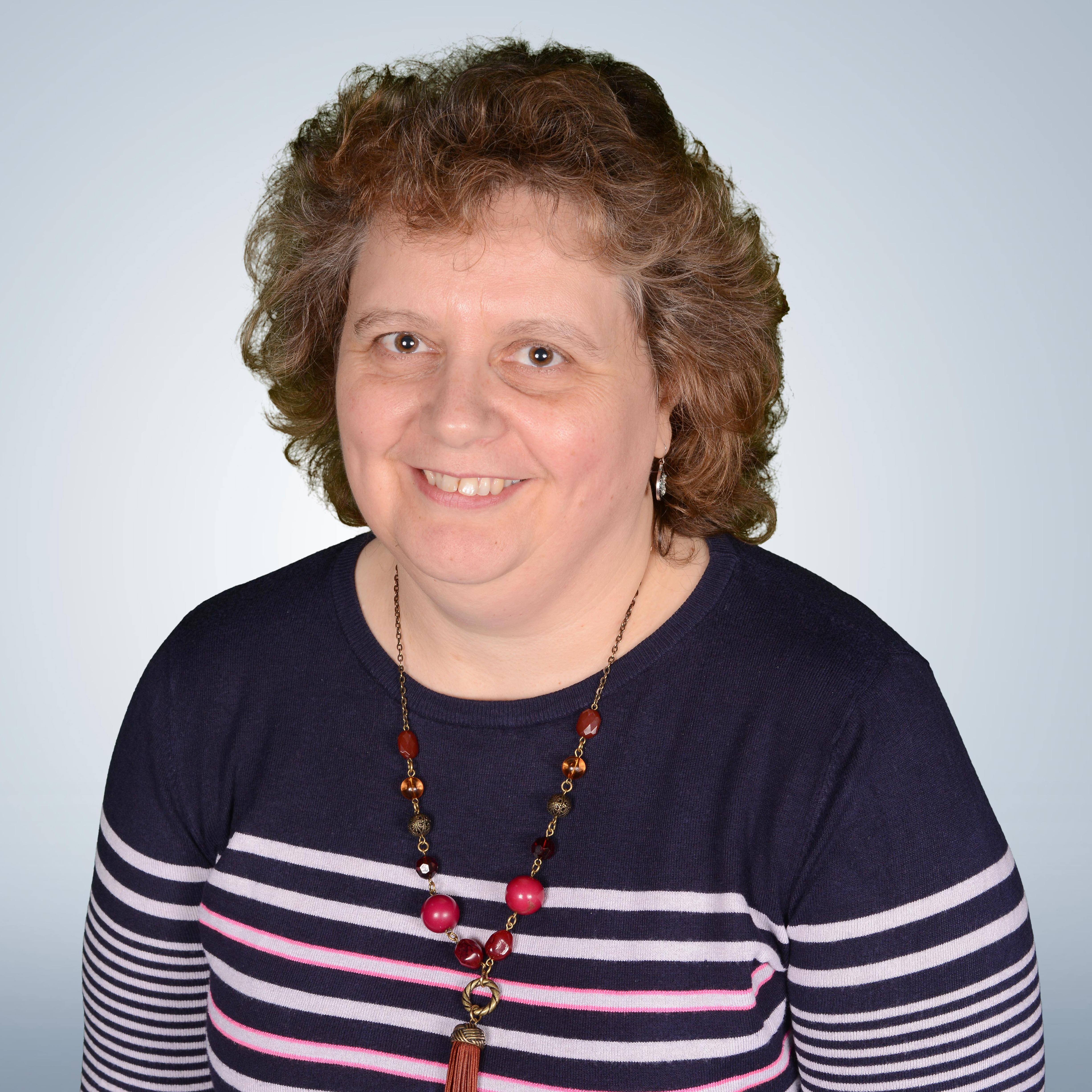 Tracey Young profile | Golding Young